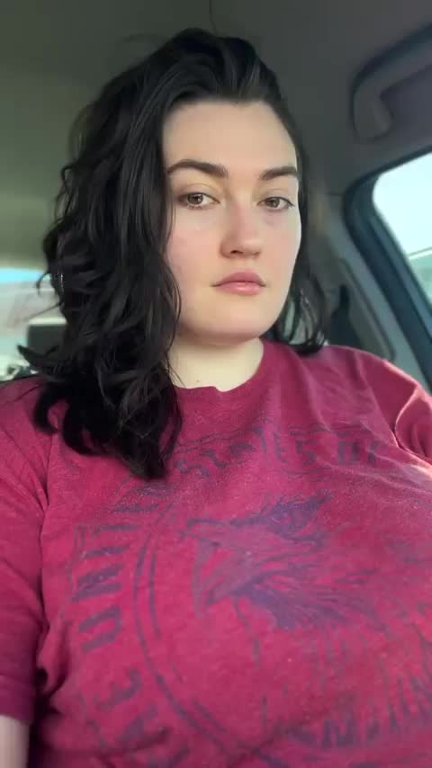 Whos a fan of big tits? | Scrolller