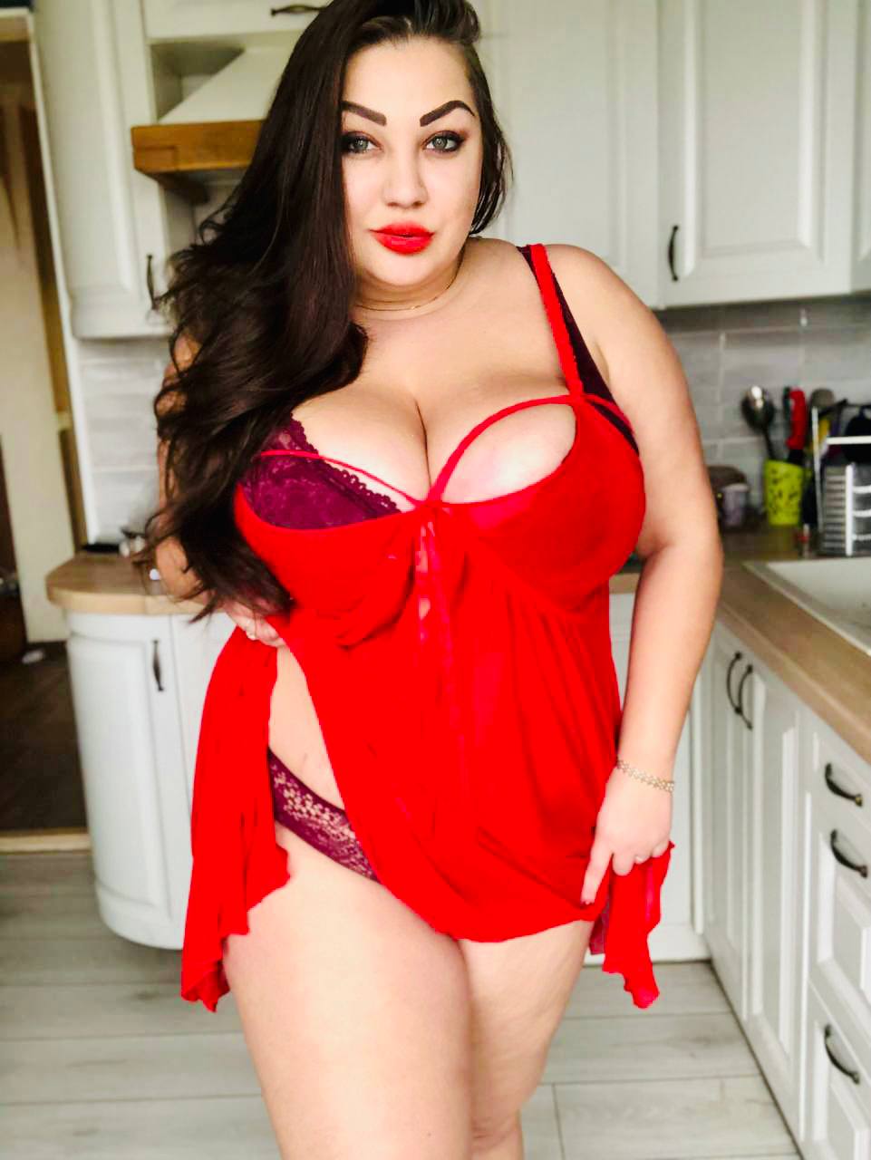 Will you help me stretch my holes? | Scrolller