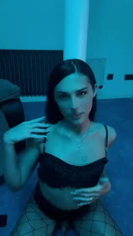 Will you sword fight with me ? | Scrolller