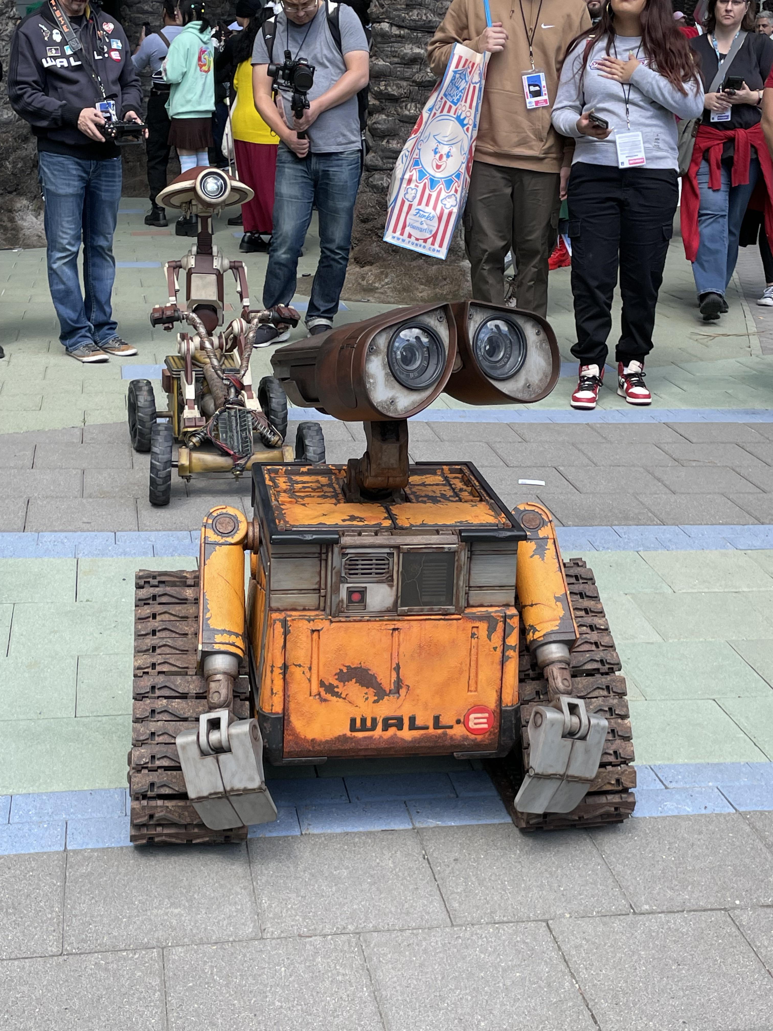 WonderCon: Wall-e! | Scrolller