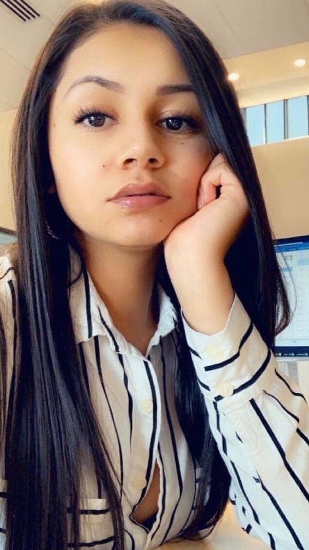 Work selfie, do I have rbf? 22f | Scrolller