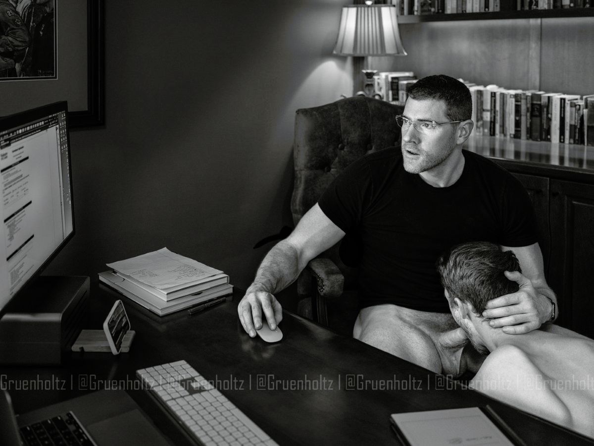 Workday distraction | Scrolller