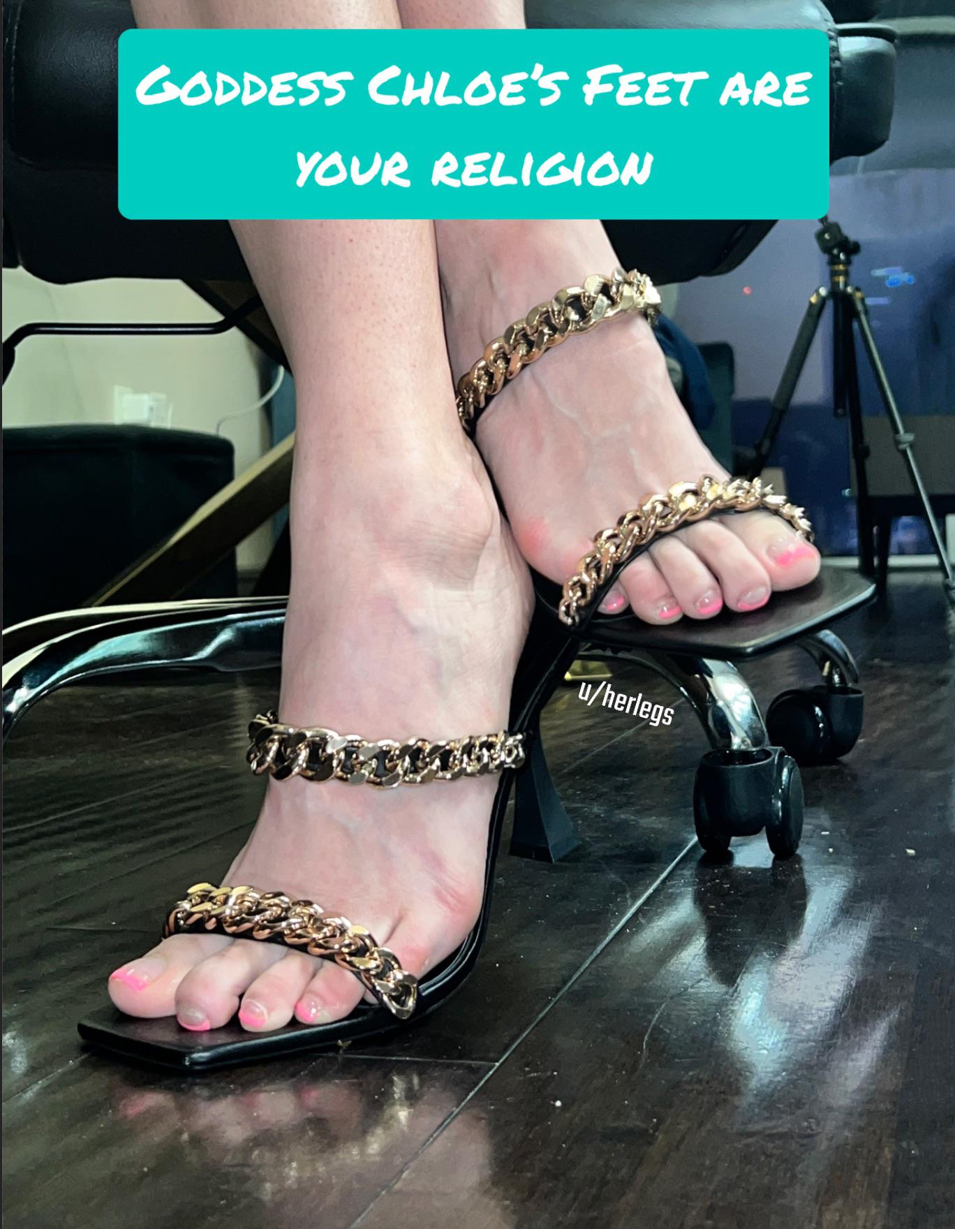 Worship my feet as you should. They own you. | Scrolller