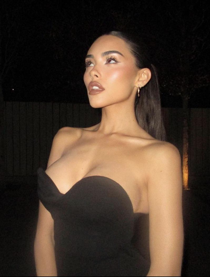 Would Literally do anything she says | Scrolller