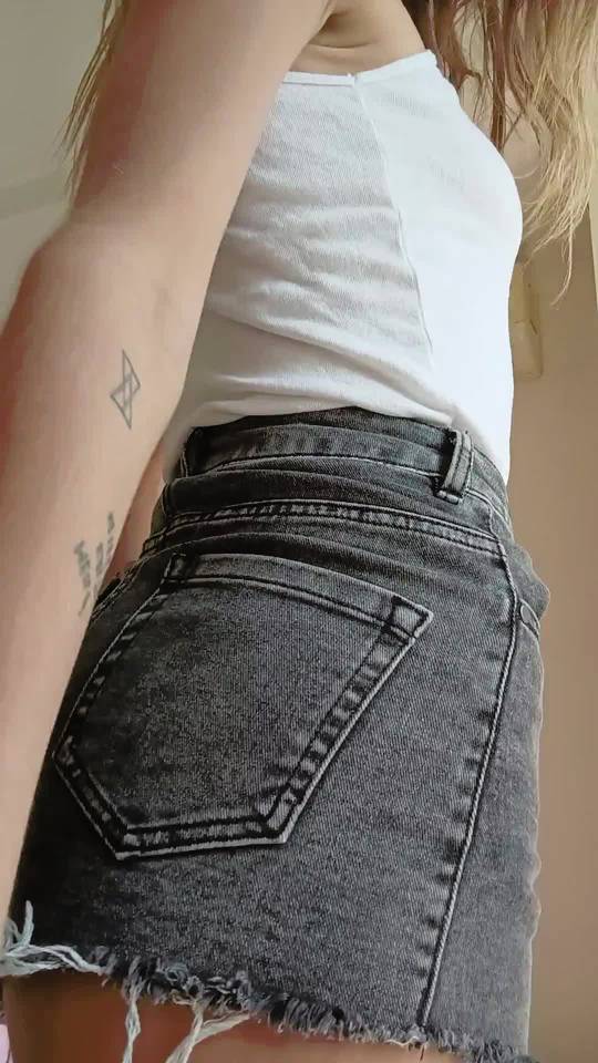 Would u spank me? | Scrolller