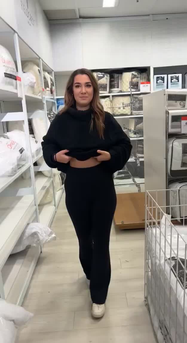 Would you date a serial flasher? 😝 | Scrolller