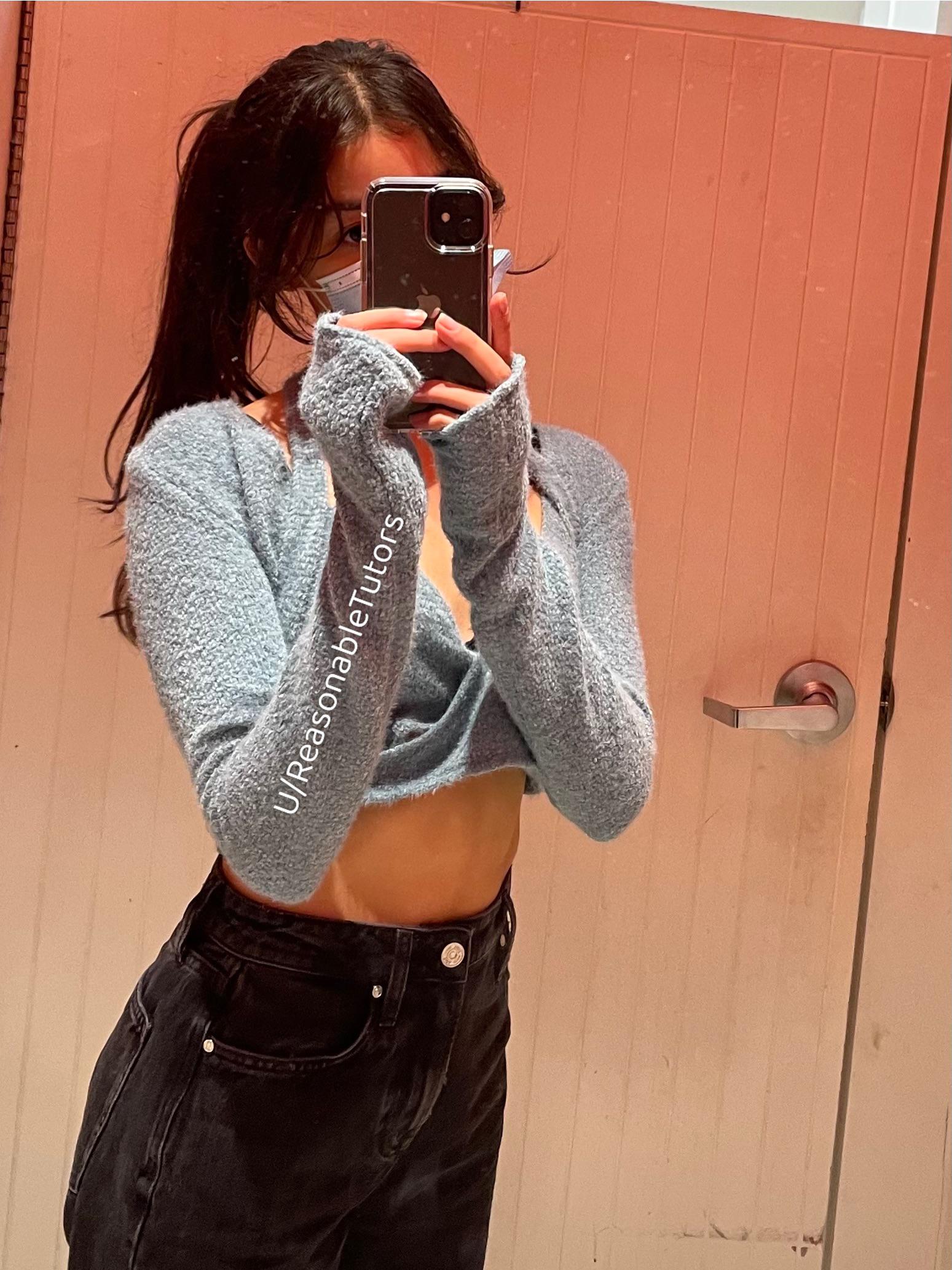 Would you go on a date with me 🎀 F18 | Scrolller