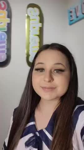 Would you let a thick girl like me sit on your face or am I too big? | Scrolller