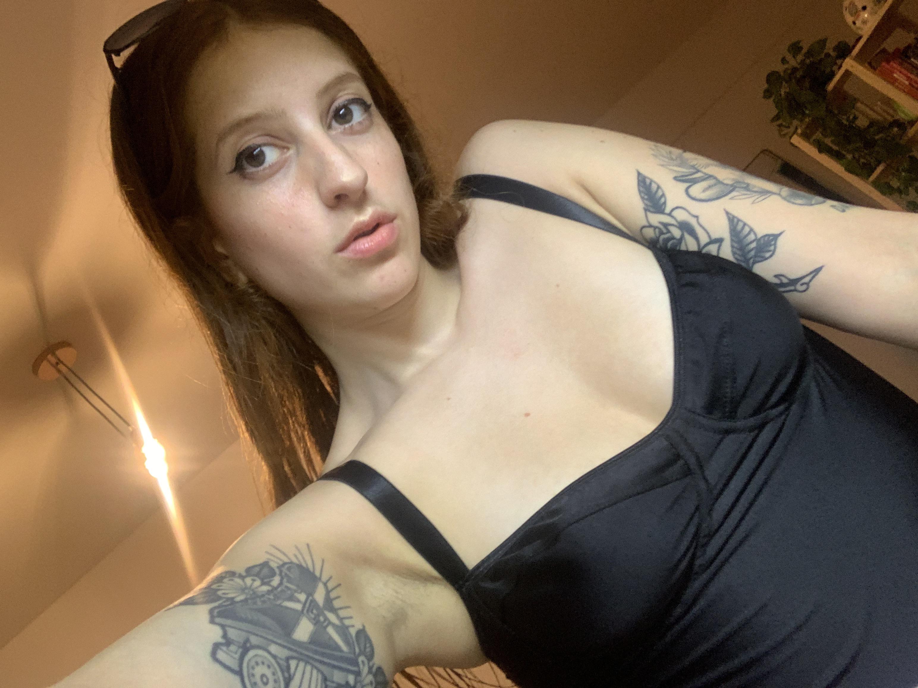 Would you swipe right? | Scrolller