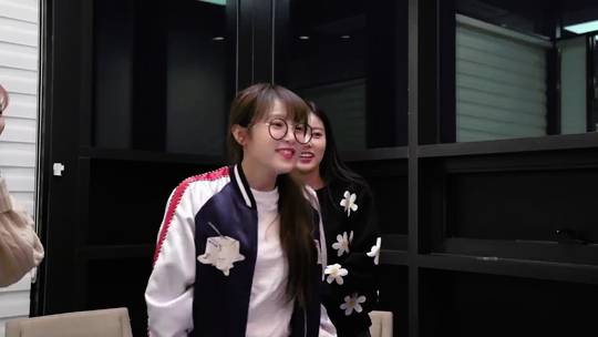 Yena's happy dance | Scrolller