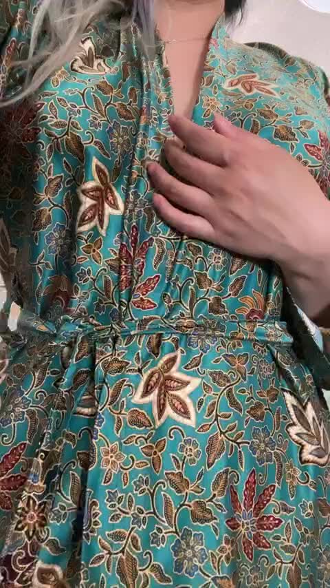 Yes we love a full bush, but trimmed bushes deserve love too | Scrolller