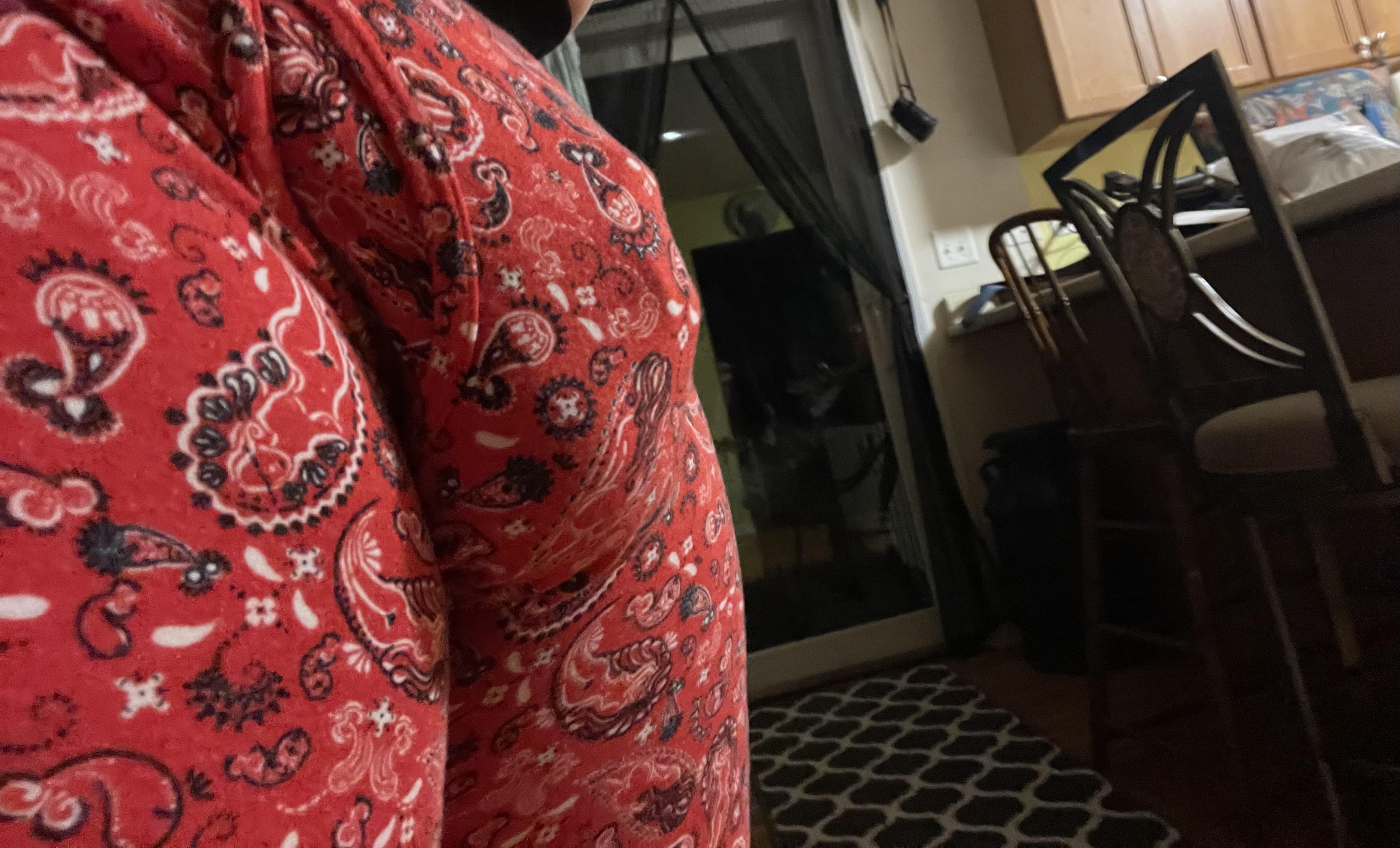 You can barely notice my small cage | Scrolller