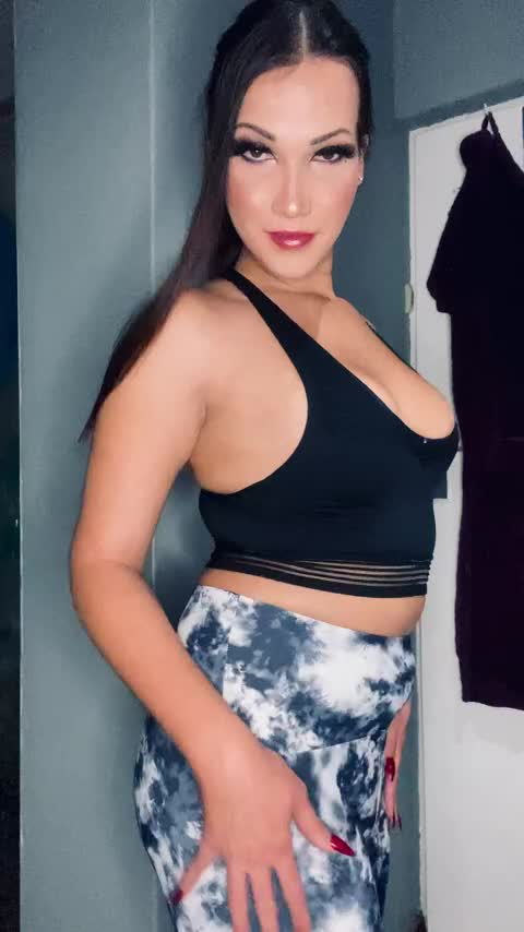 You could jerk infront of me anytime you want | Scrolller