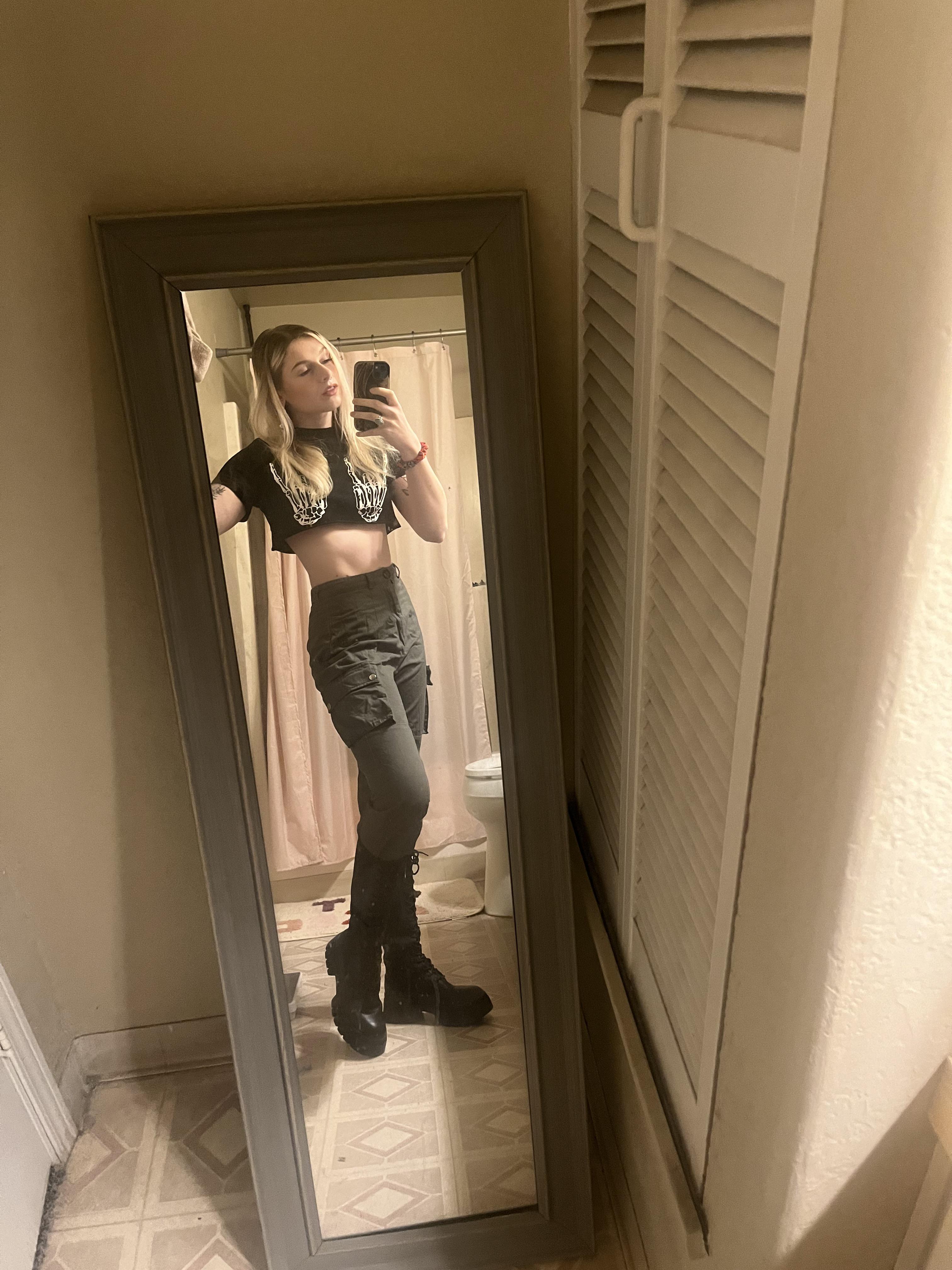 You should be in this picture with me | Scrolller