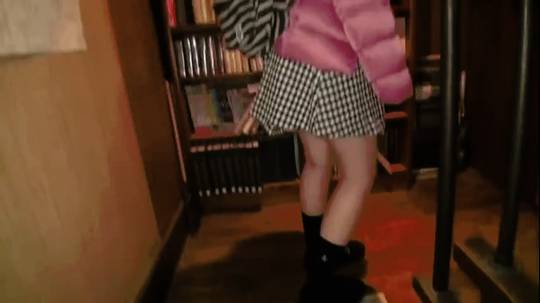 Your sister will always have your back (source: Suzahara Emiri in RAW-006) | Scrolller