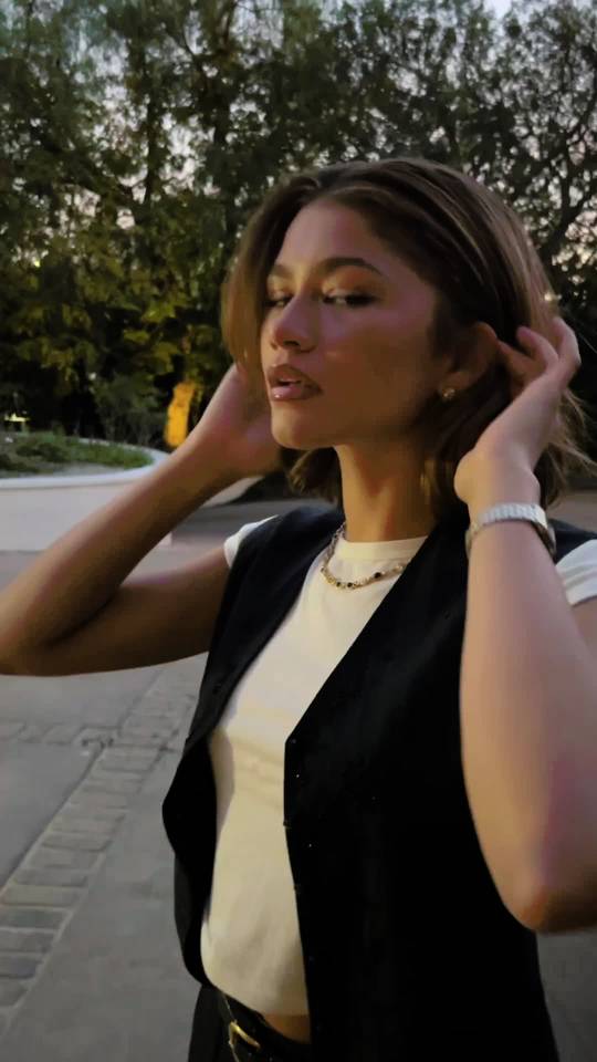 Z with a new cut | Scrolller