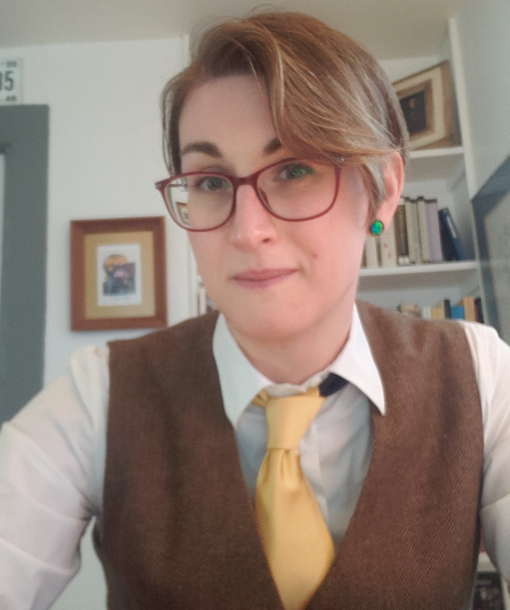 Zoom job interview look | Scrolller