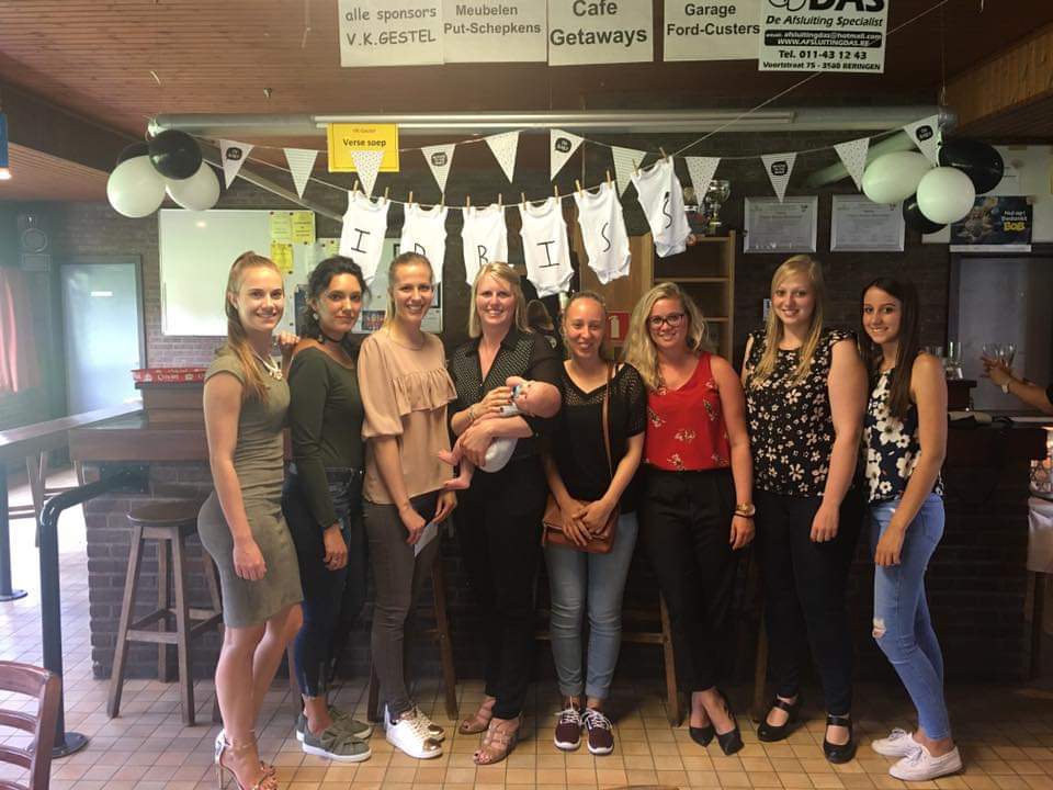 1 is My choice | Scrolller