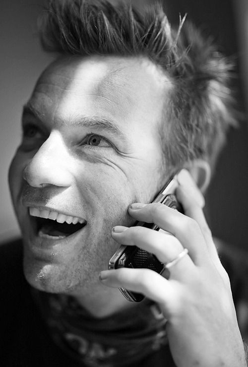 #1 most adorable man goes to Ewan Gordon McGregor | Scrolller