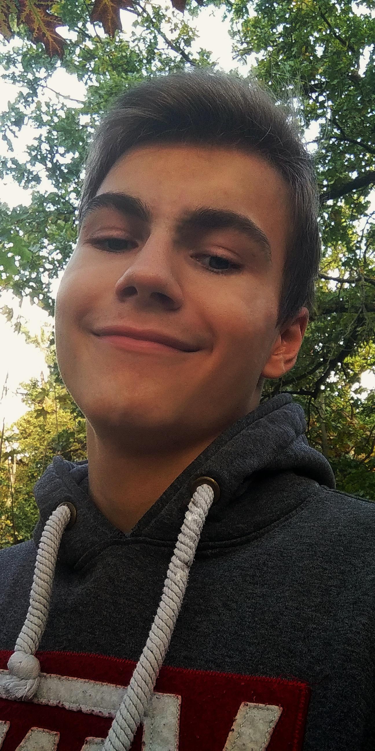 [15 M] Another one of mine photos? What do you think? x/10 ? :P have a great day!! | Scrolller