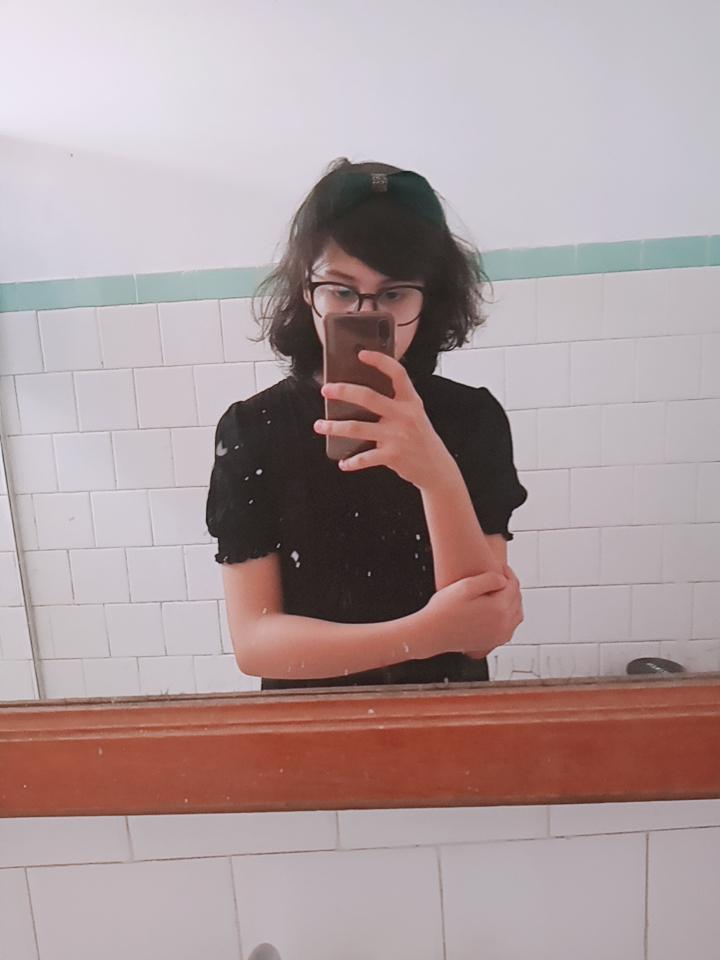 15, pre-hrt | First time wearing a dress, Poggers! Also, do i pass? | Scrolller