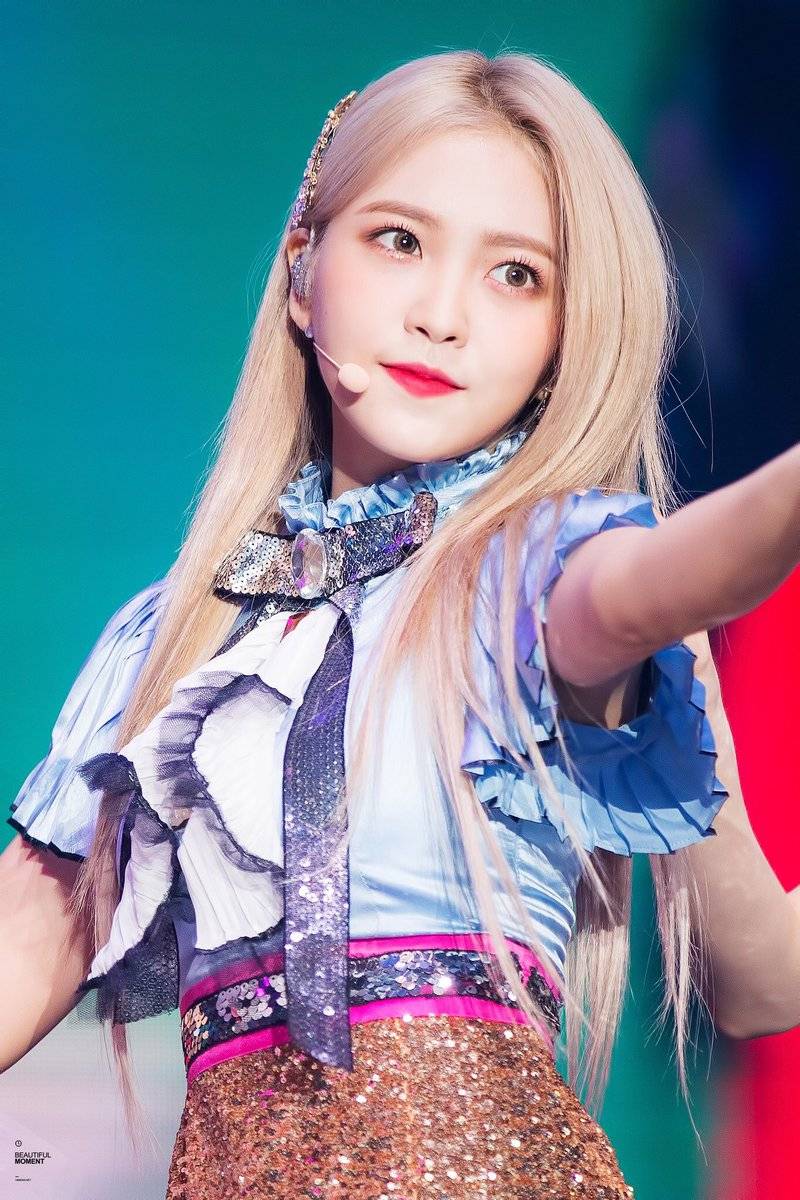 170820 Yeri | Scrolller