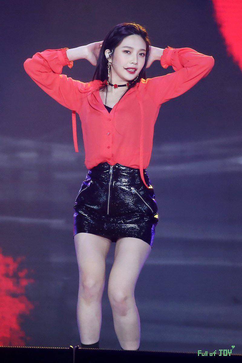 180110 Joy | Scrolller