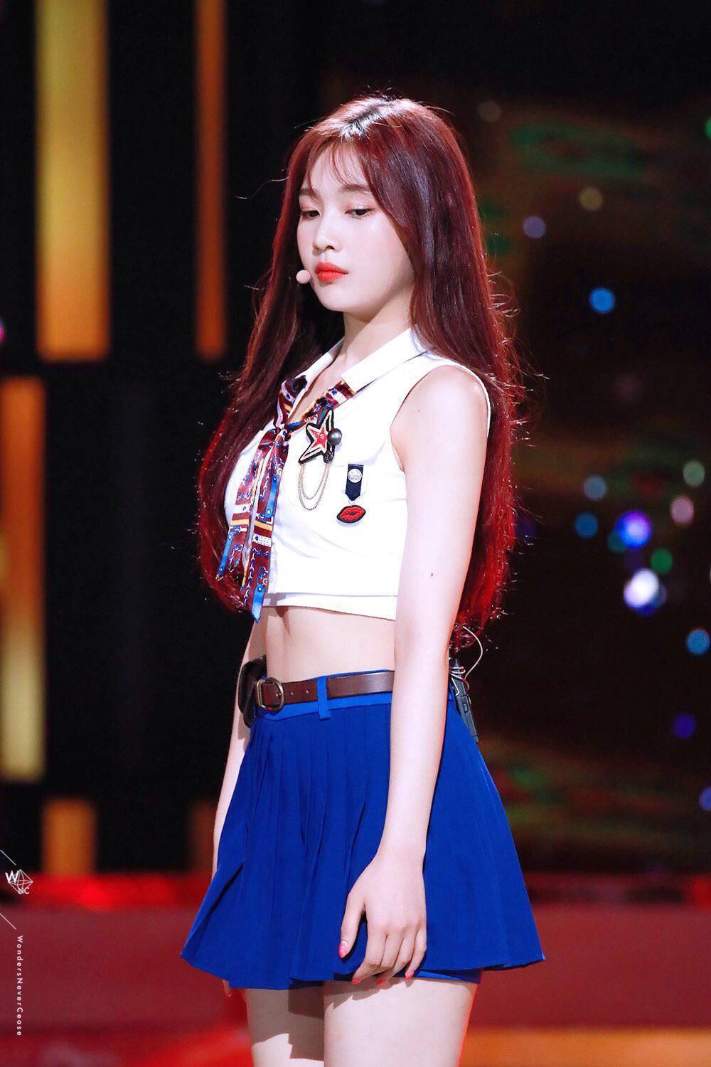 180903 Joy | Scrolller