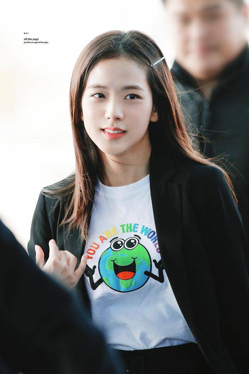 190222 Jisoo | Scrolller