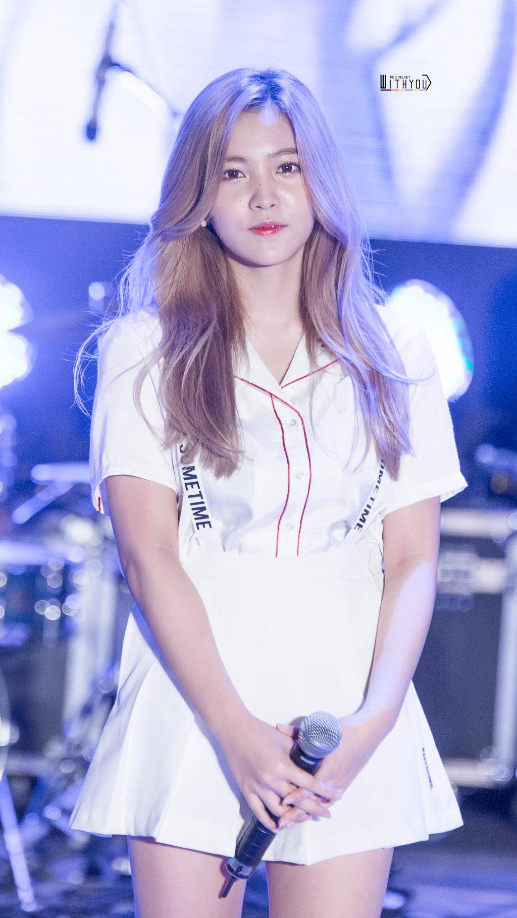 190621 Yeri | Scrolller