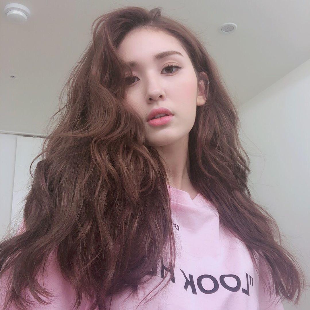 190625 Somi IG Update: "Perfect Beach Waves." | Scrolller