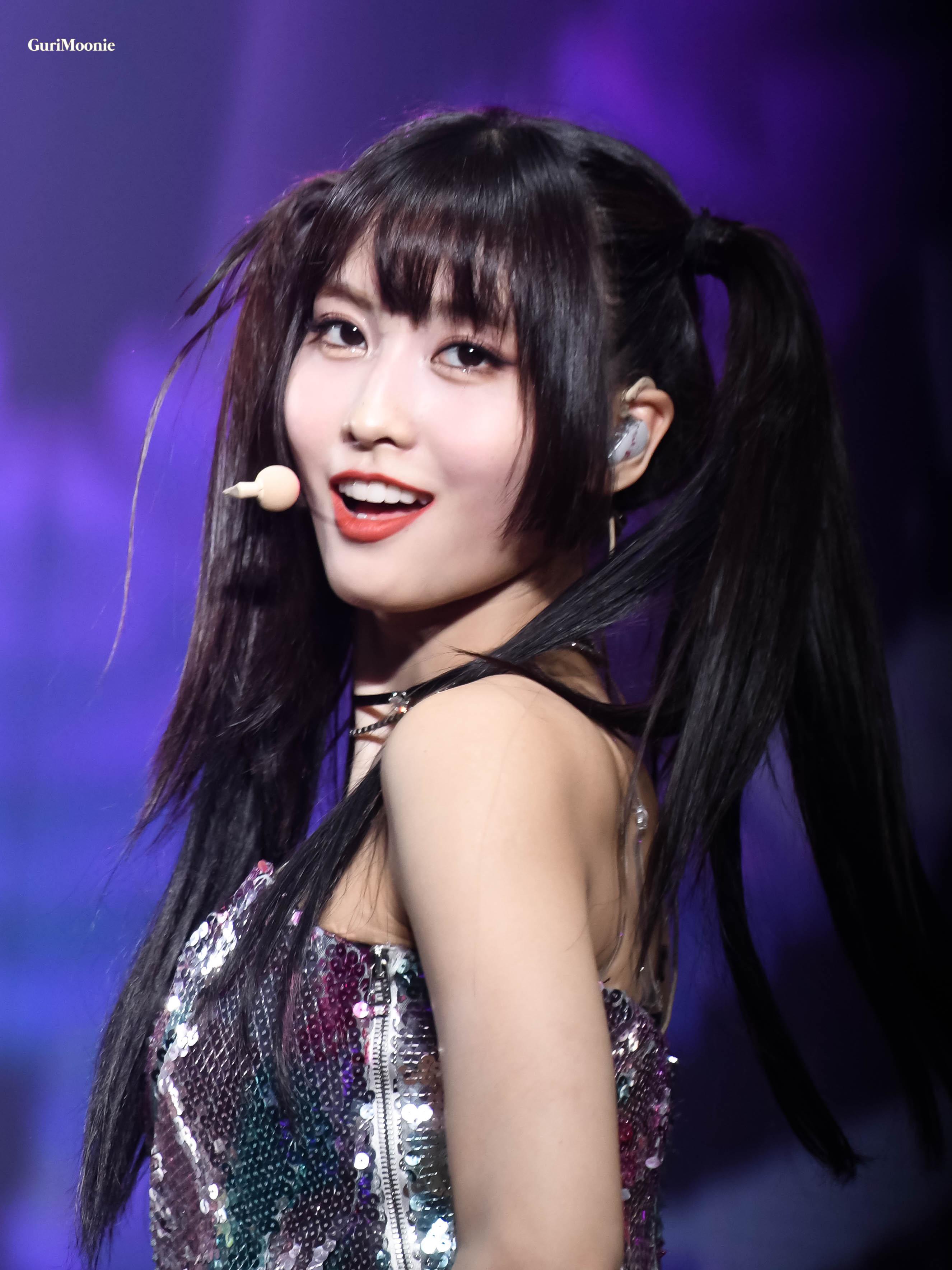 190713 Momo | Scrolller