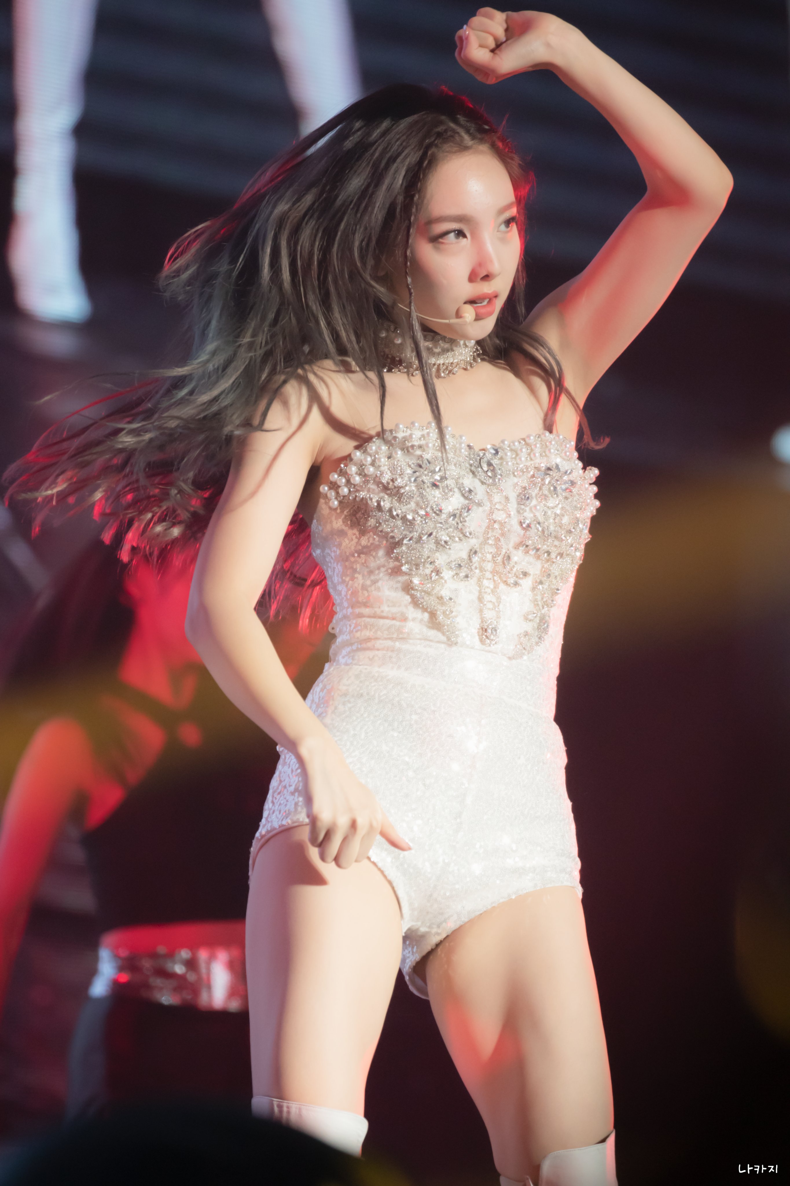 190817 Stunning Nayeon | Scrolller