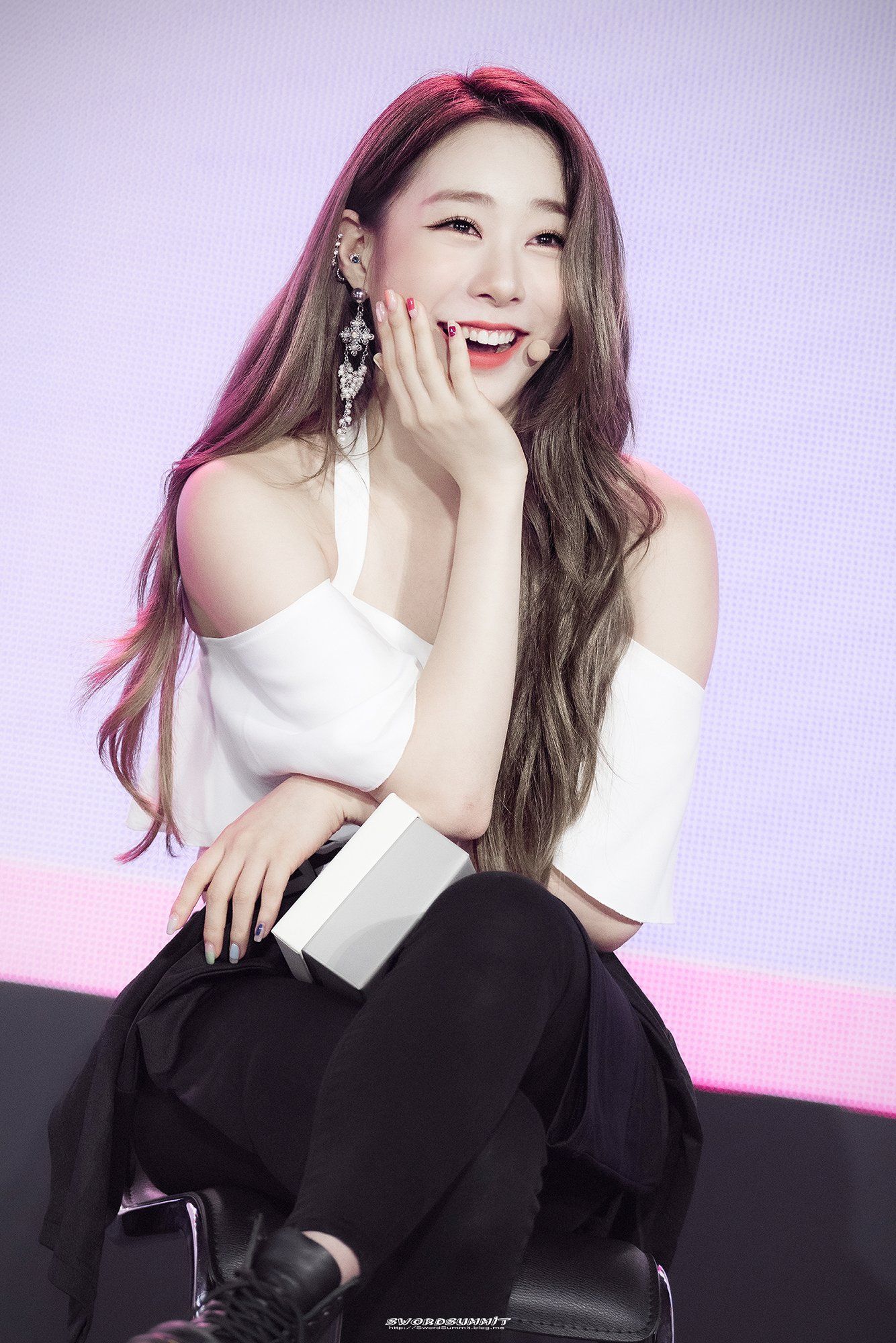 190831 Yeonjung | Scrolller