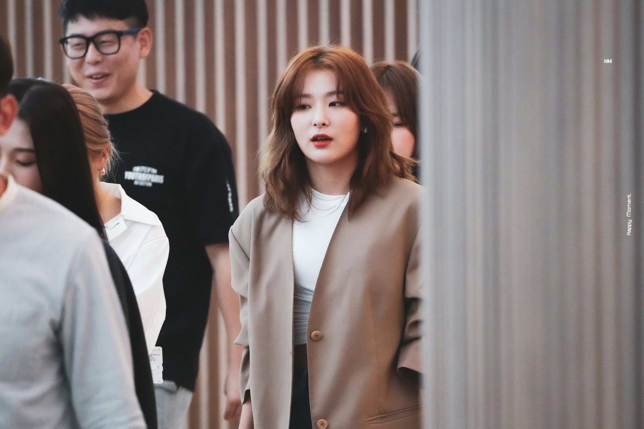 190902 Seulgi | Scrolller