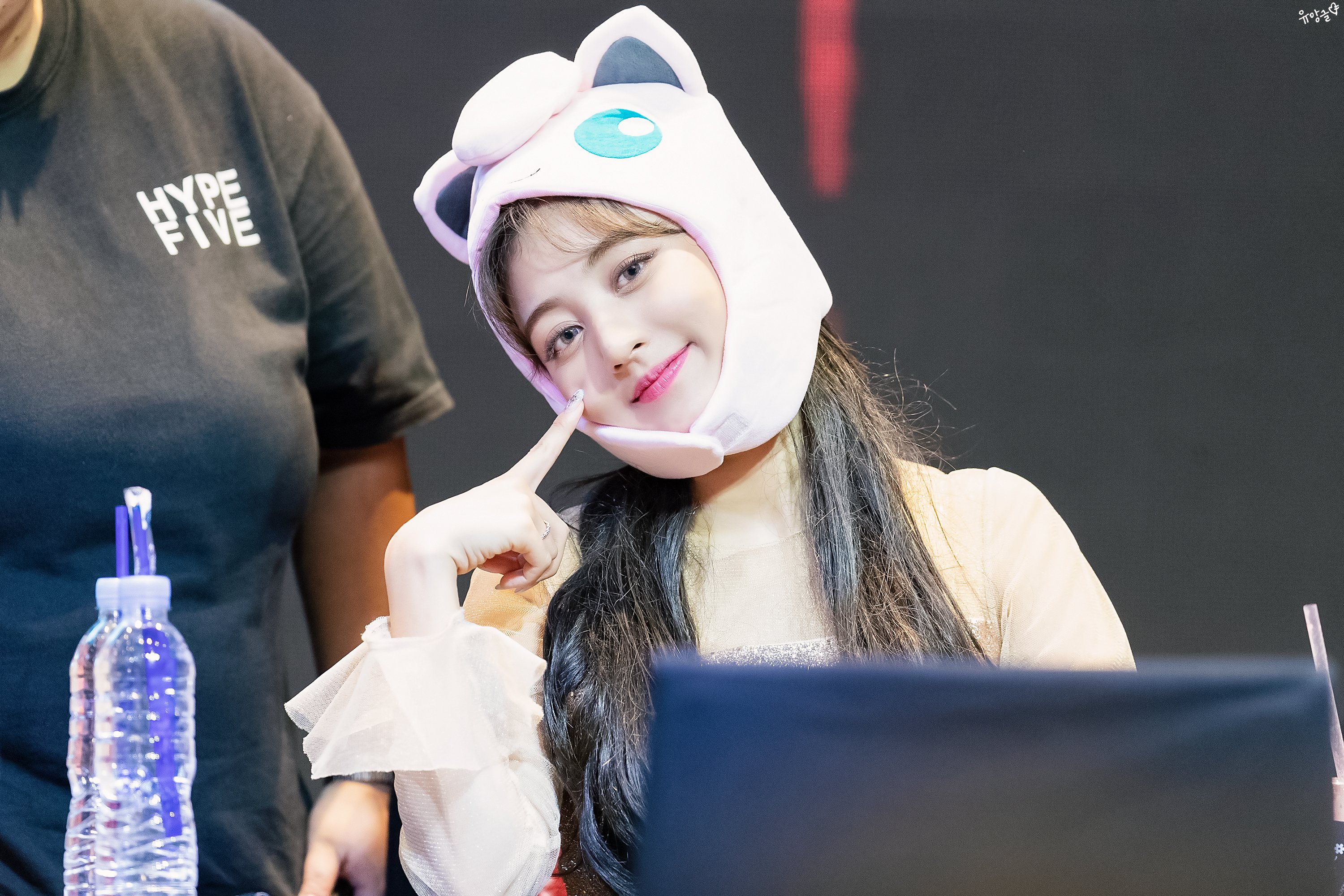 190929 Precious Jihyopuff | Scrolller