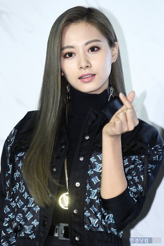 191031 Tzuyu @ Louis Vuitton 2020 Cruise Spin off Show | Scrolller