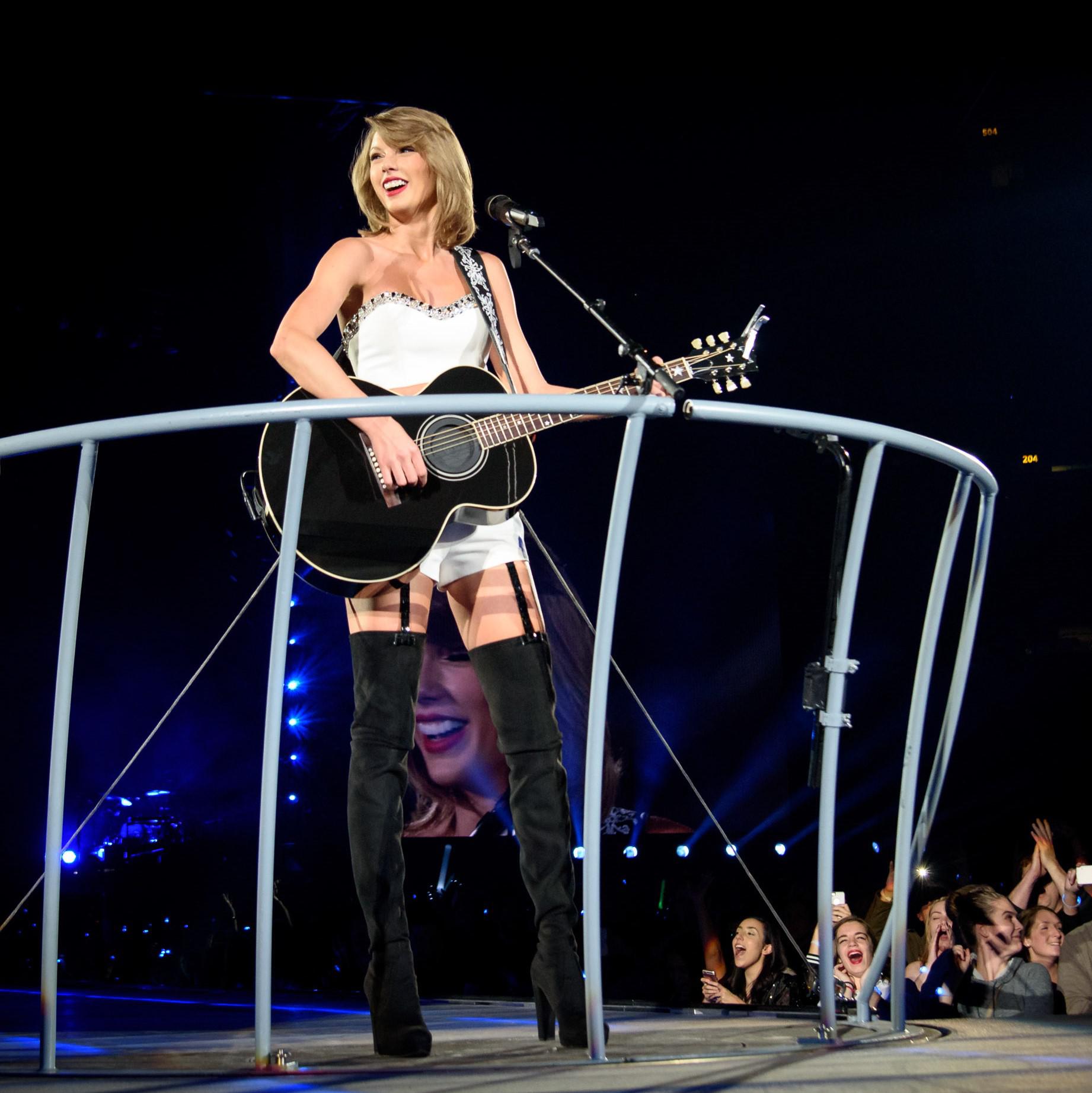 1989 tour | Scrolller