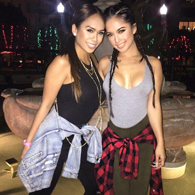 2 Beautiful Smiles | Scrolller