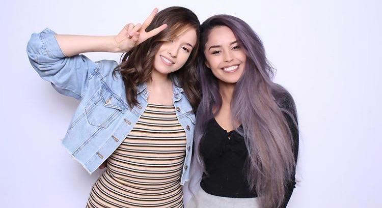 2 of the biggest sluts 😍 | Scrolller