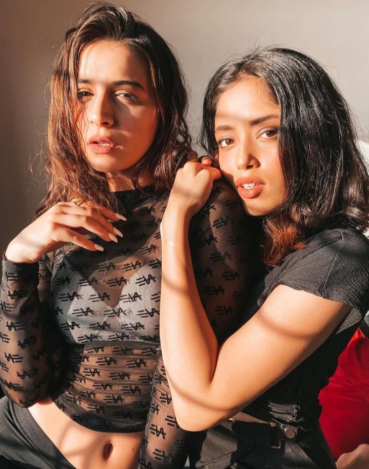 2 slices of 🍕 | Scrolller