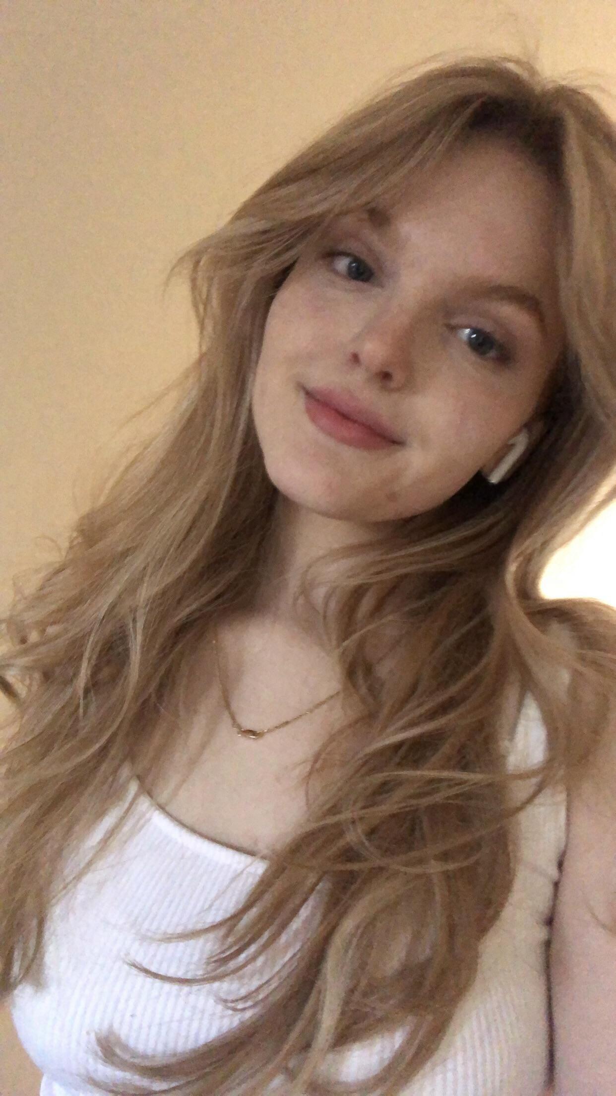 (20) Hiya | Scrolller