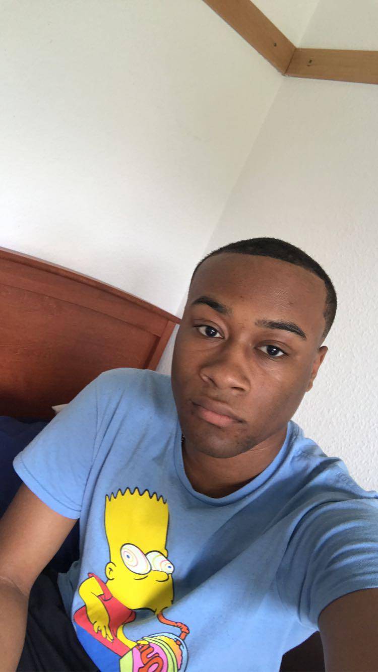 20 Male. Be honest. | Scrolller