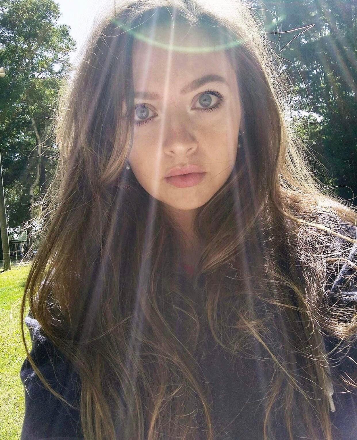 [20] The ☀️ rays make this one of my favorite selfies | Scrolller