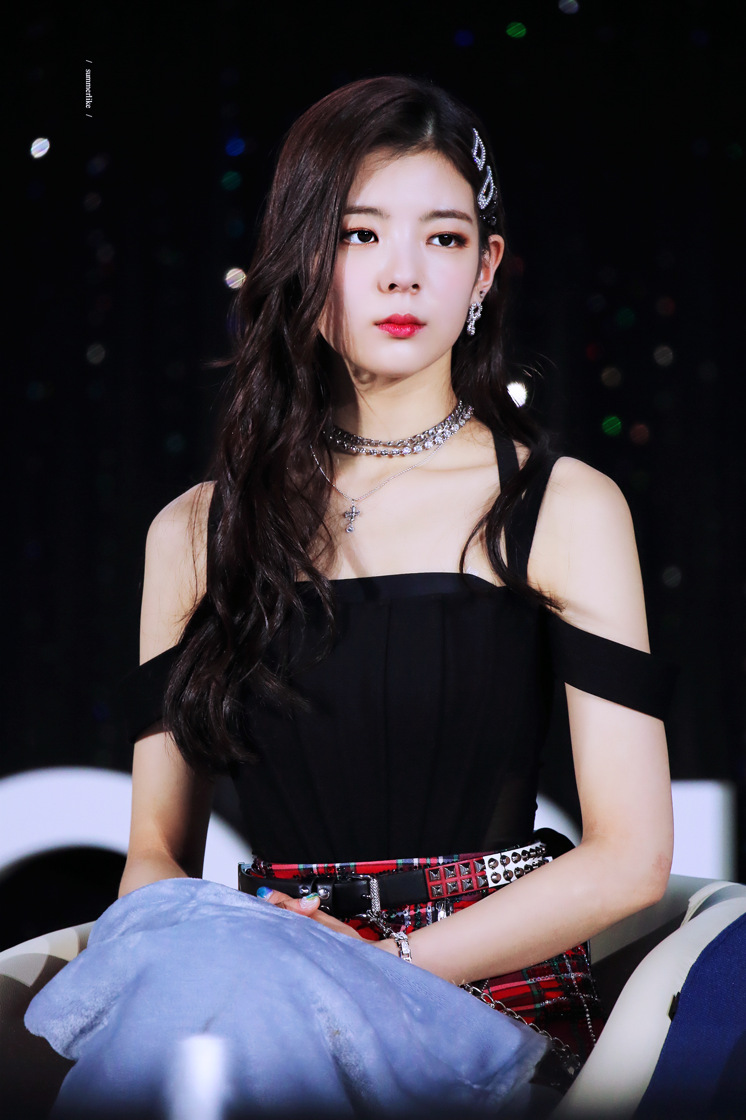 200218 Lia | Scrolller