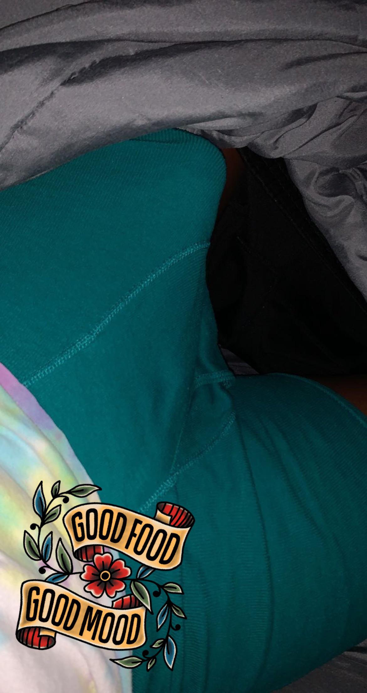 21 m, dms open and preferred (; | Scrolller