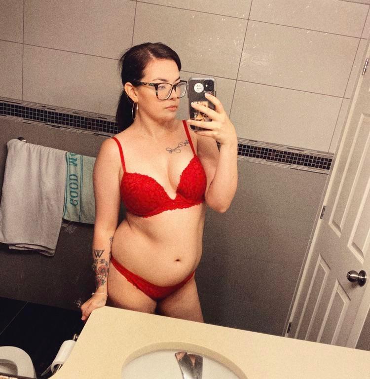 ♥️ 24 YEAR OLD CANADIAN GIRL ♥️ NEW SUBS GET 50% OFF ♥️ DM ME FOR MY OF LINK ♥️ | Scrolller