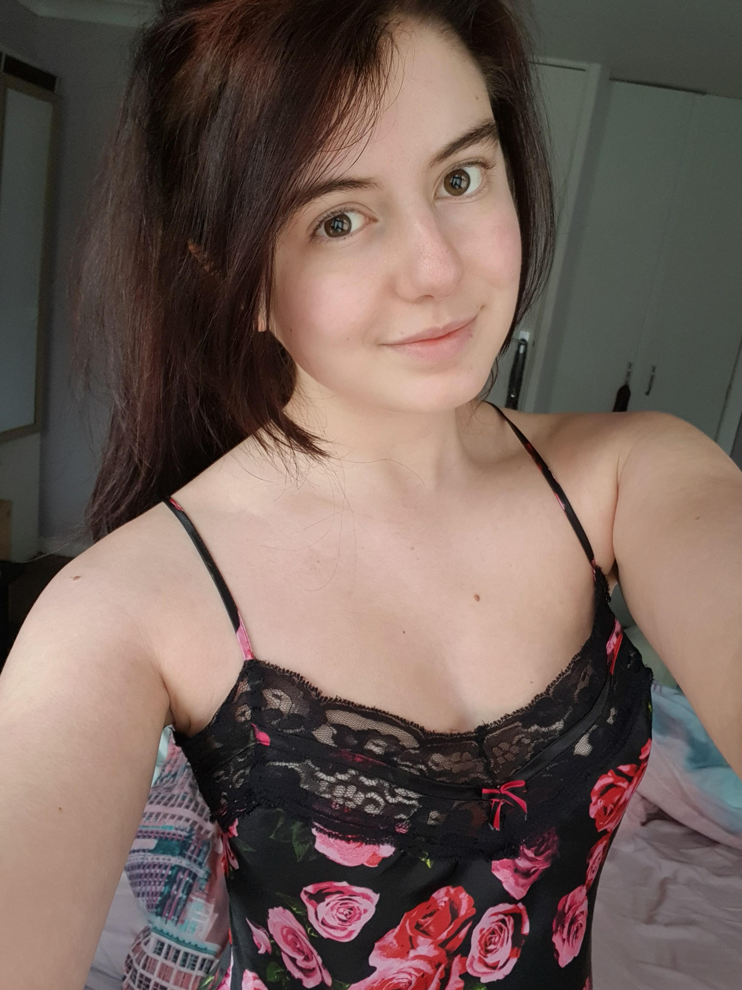 (25) 🌹 | Scrolller