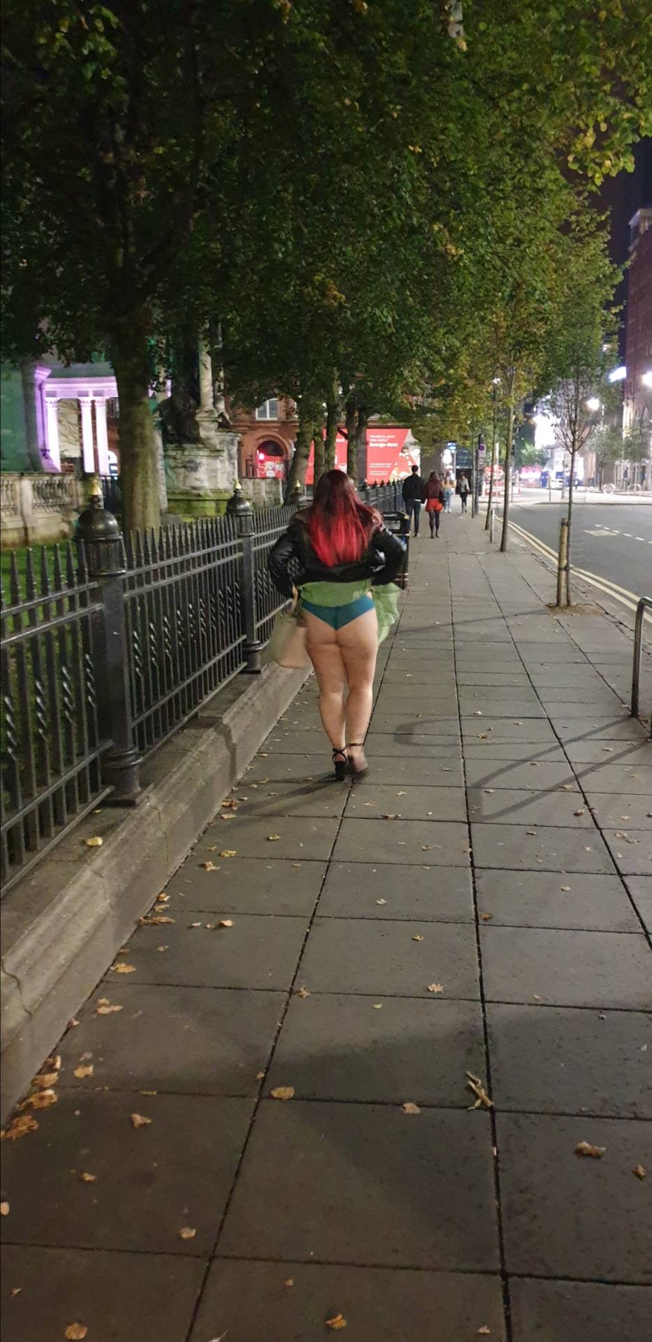 27[F] wife giving me a quick flash | Scrolller