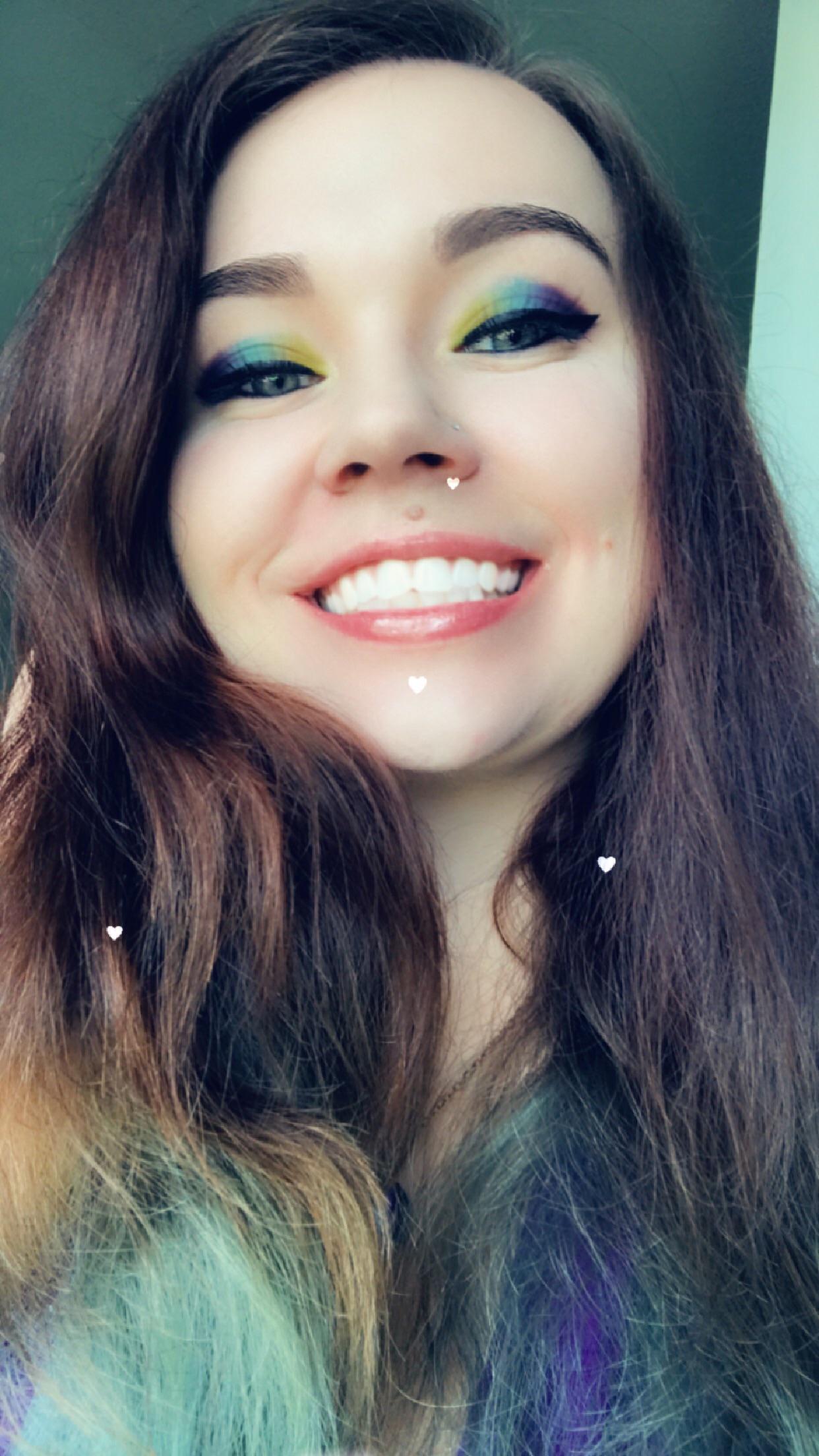 28, Big smiles 😁 | Scrolller